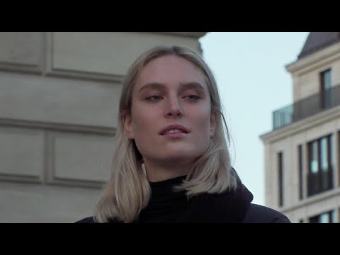 GNTM-Gewinnerin Kim Hnizdo: Wie ein mentaler Breakdown ihr Leben veränderte