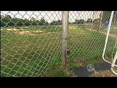 The CBS Evening News with Scott Pelley - Contact voltage: America's unknown danger