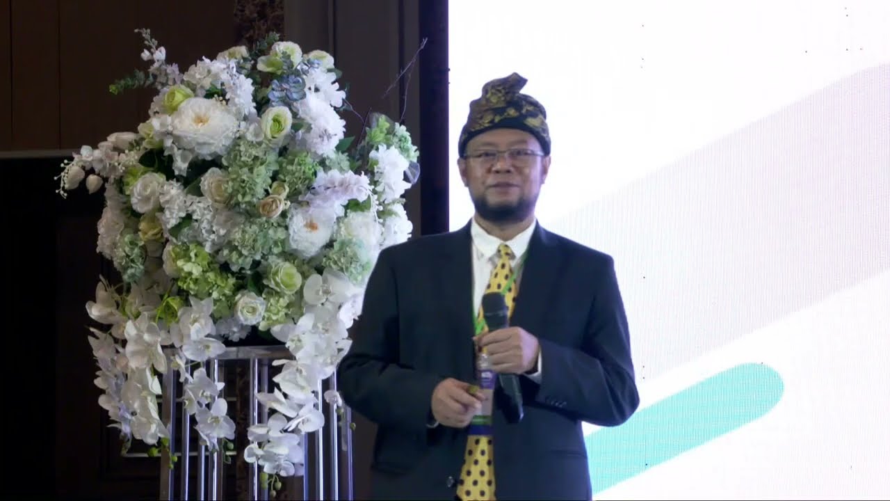 Transforming Learning with Technology:MOOCs and Online Education in the Age of AI