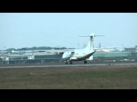 ATR42-500-Airlinair Landing Nantes Atlantique F-GPYC