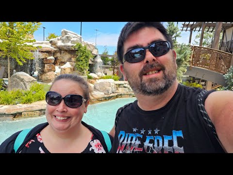 Checking into "The Inn at Christmas Place" | NEW Winter Wonder Lagoon | Full Resort Tour 2025