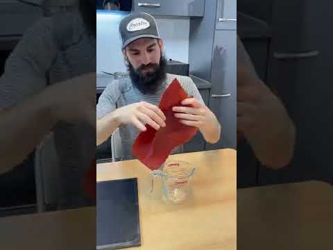 Dehydrating and rehydrating tomato sauce. Perfect to use in backpacking or thruhiking meals!