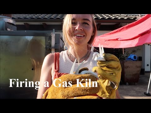 Fire my Gas Kiln with Me: An in depth, Step-by-Step Video on all things Pottery, Fire and Reduction