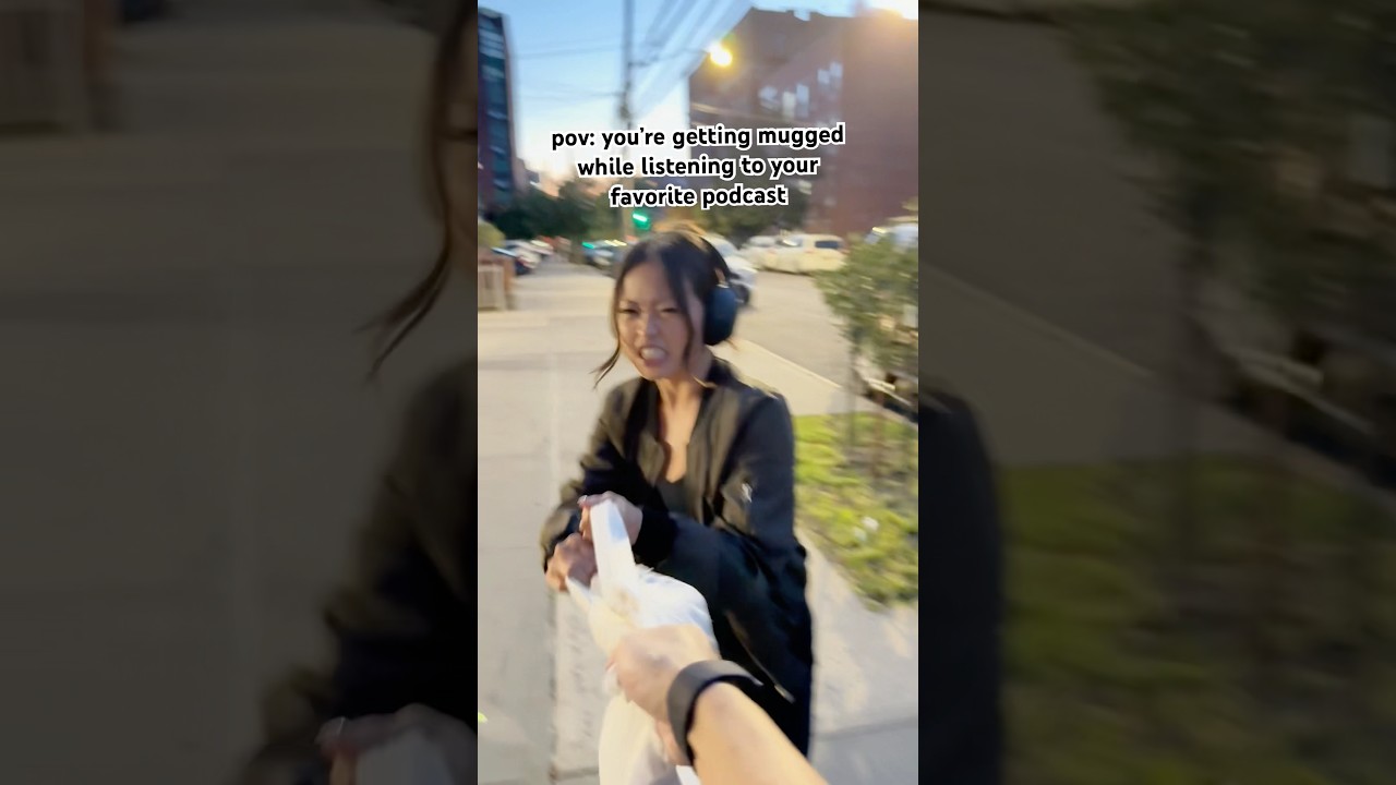 When life tries to rob you but your besties got you 💕