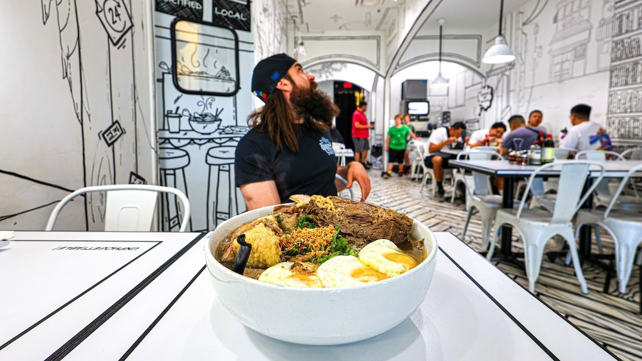 I ORDERED THE GIANT PHO CHALLENGE AT FLORIDA'S FAMOUS BLACK AND WHITE RESTAURANT! | BeardMeatsFood