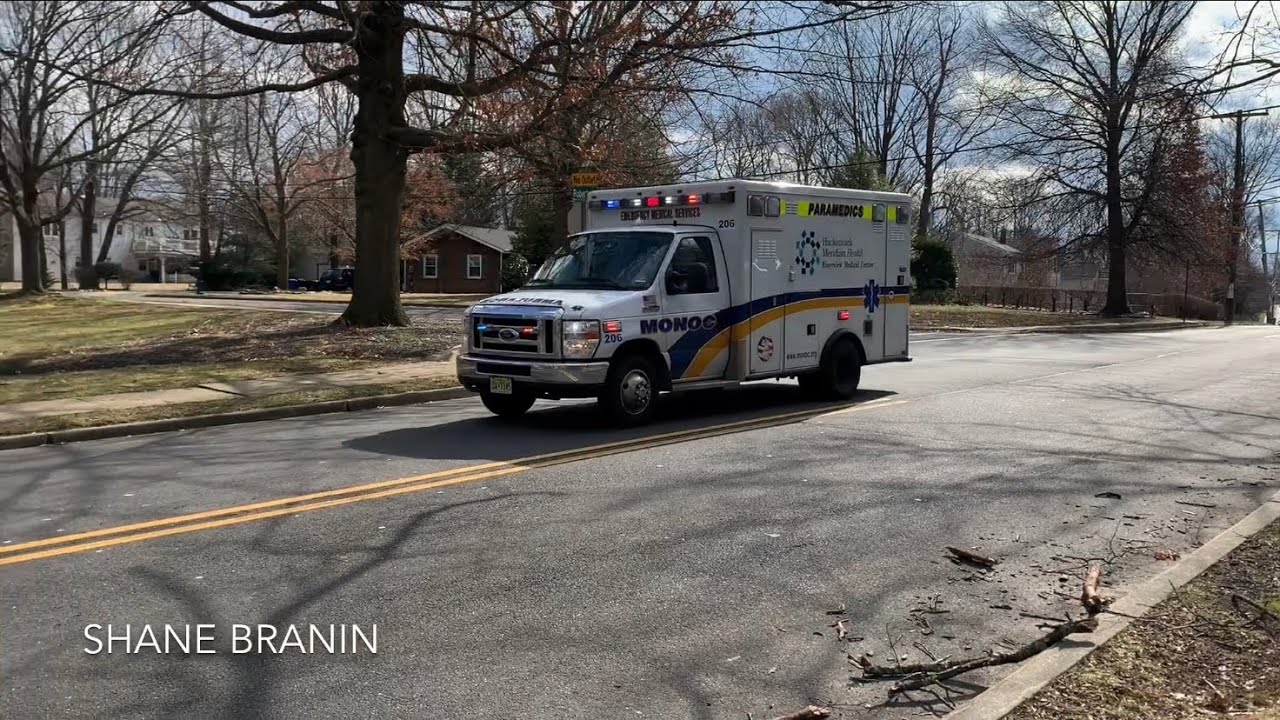 Monoc MICU Ambulance 206 Responding