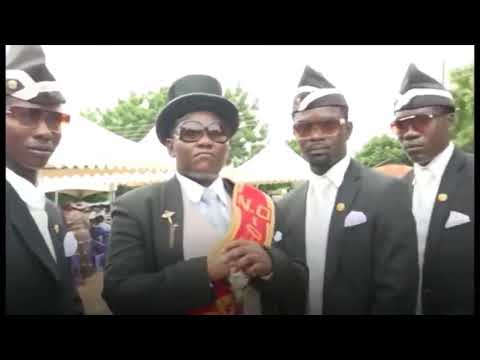 Video originale dei neri che portano la bara