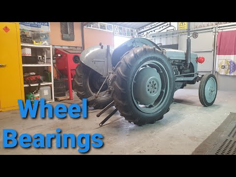 1955 Ferguson 20 TEF Diesel Part 12 - Wheel Bearings