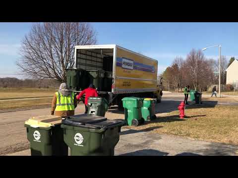 Groot Round Lake Garbage Cart Roll Out