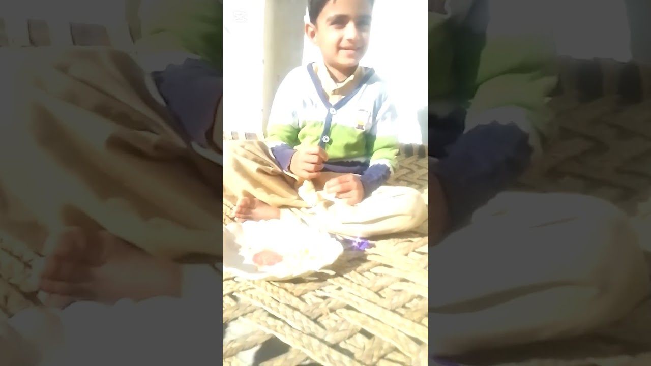 tiny taster adventure!! 8 year old Abdullah's 1st food eating challenge !! please support me thanks