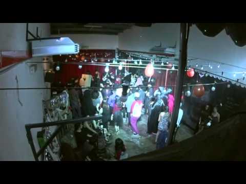 Are You Gonna Be My Girl? (Jet Live Band Performance)