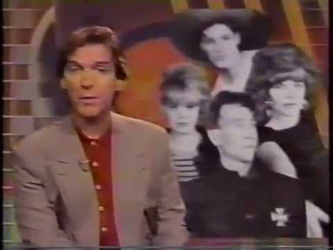 The B-52's - Cindy Wilson leaves (MTV news)
