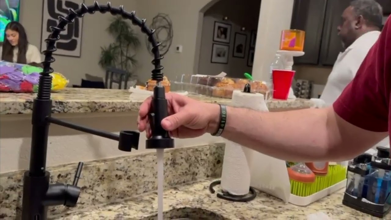 🚰 APPASO Black Touchless Kitchen Faucet Motion Sensor, Pull-Down & Soap Dispenser for Smart Homes! ✨