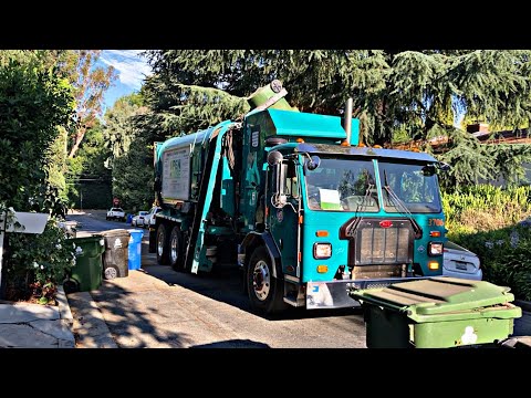 A Regular Garbage Day In Los Angeles