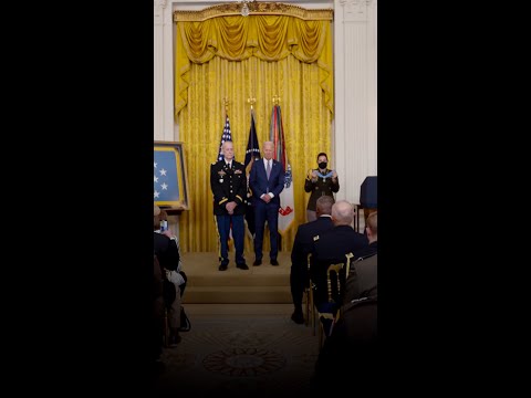 Capt. Larry L. Taylor receives Medal of Honor | U.S. Army