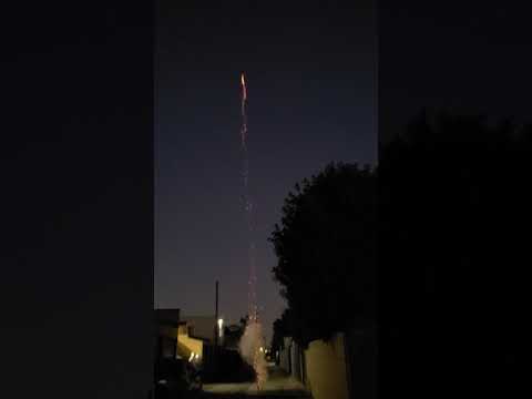 Excalibur 4" canister shell | World Class Fireworks