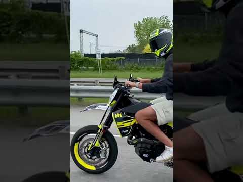 Husqvarna 701 Supermoto