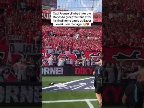 Xabi Alonso showing his love for the Bayer Leverkusen fans ❤️ (via bayer04/TT)