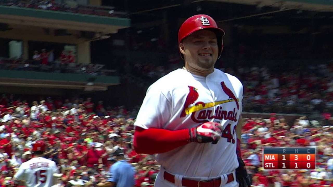 MIA@STL: Voit mashes long homer into Big Mac Land