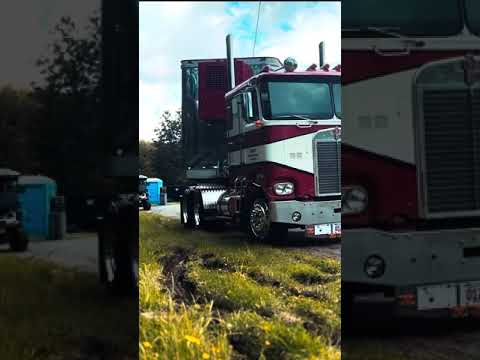 1971 Kenworth K100 departing the Baystate ATCA Truck Show