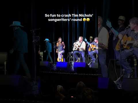 Jo Dee Messina Crashes Songwriters' Round In the Bahamas