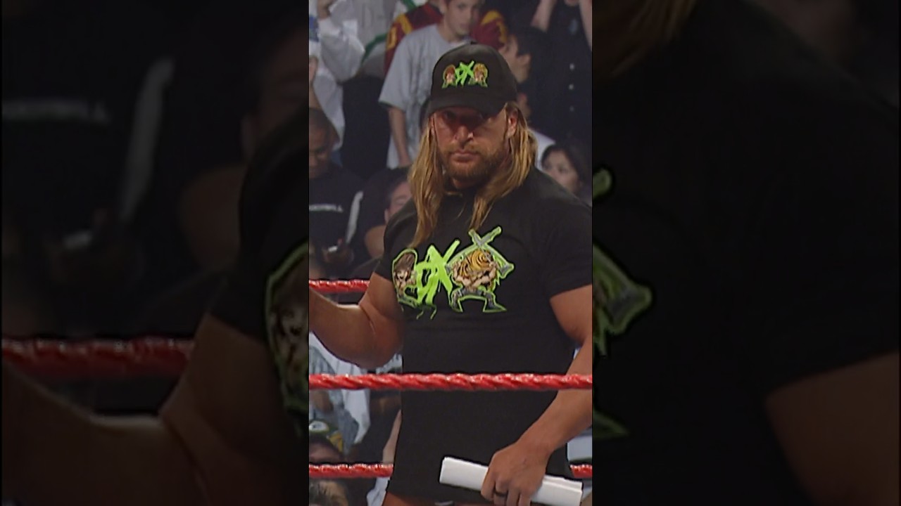 Triple H wasn’t sure how to react to this 😂