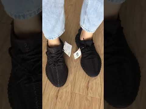 Daily Review: Yeezy 350 V2 Triple Black VS Onyx