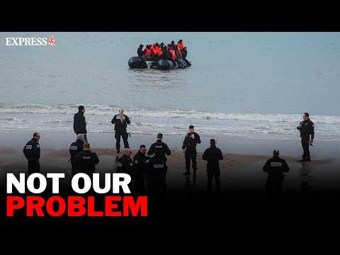 French police GIVE UP as wave of migrants heap onto a dingy and cross the Channel