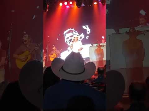 Tracy Lawrence covers the gambler