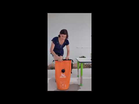 Dezitrek Plunger Wash Bag Demo Video