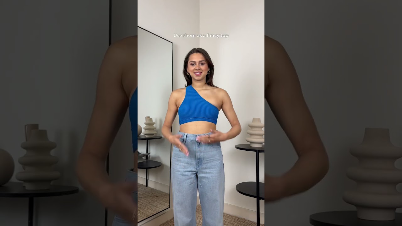 USE A BIKINI BOTTOM AS A TOP 👙 Save for later girls #fashionhacks #fashioninspo