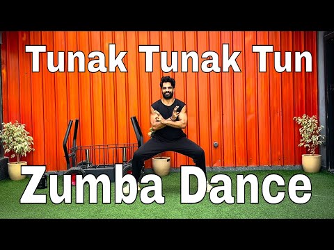 Tunak Tunak Tun by Daler Mehndi | Zumba Dance Workout | Fun Bollywood Fitness Choreography