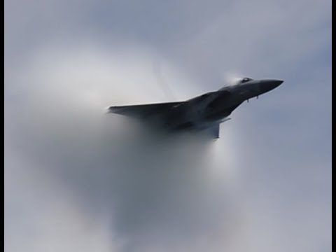 4K F15 Eagle Sonic Boom with Vapor Cone @ 2022 Fort Lauderdale Airshow