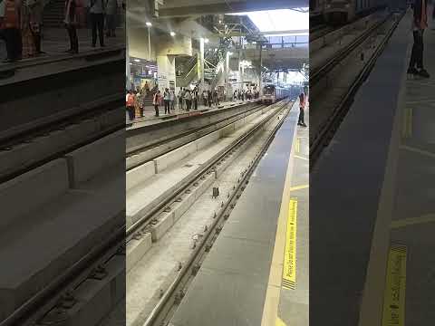 it looks like a reversed video but the actual end of train #metrorail #hydrabad