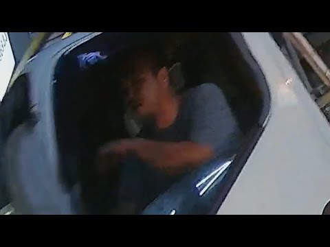 違停擋路被叭還在那回頭狗叫，喜歡大聲我比更大聲啦，嚇到了吧ㄏㄏㄏ | WoWtchout - 地圖型行車影像分享平台