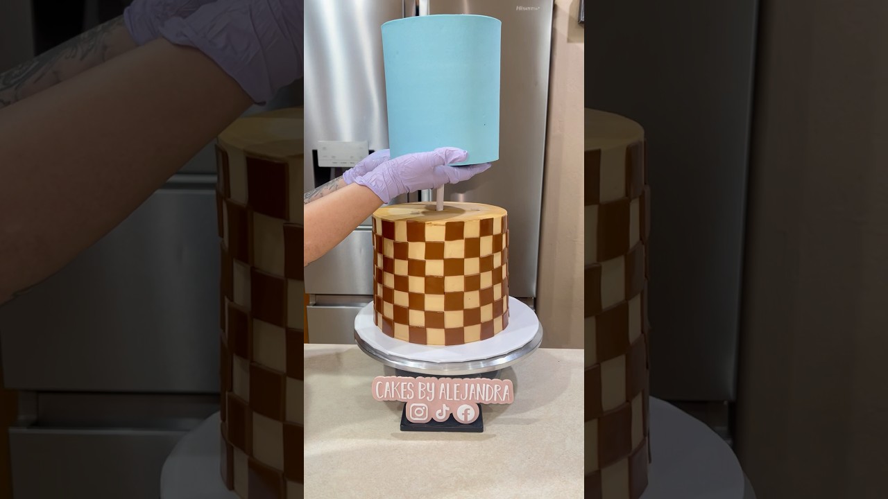 #sonic #cakedecorating #soniccake #cakesbyalejandra