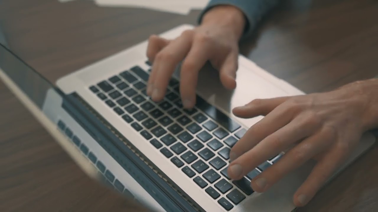 Get Laptop On Rent in Gurgaon, Delhi NCR - +91 93117-70438
