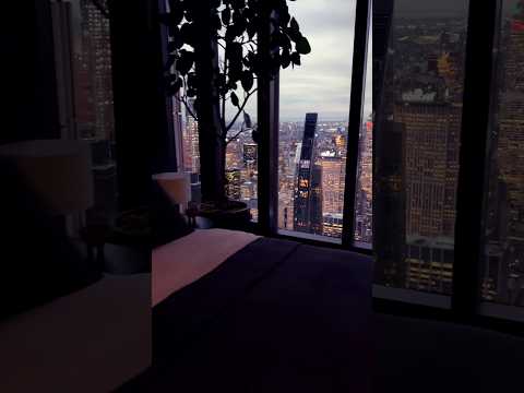 Luxury NYC High-Rise Apartment Overlooking New York’s Downtown Skyline