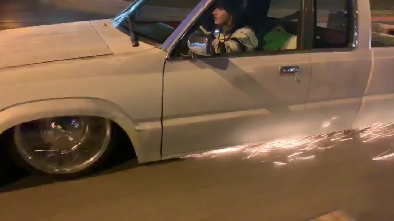 Body dropped minitruck dragging