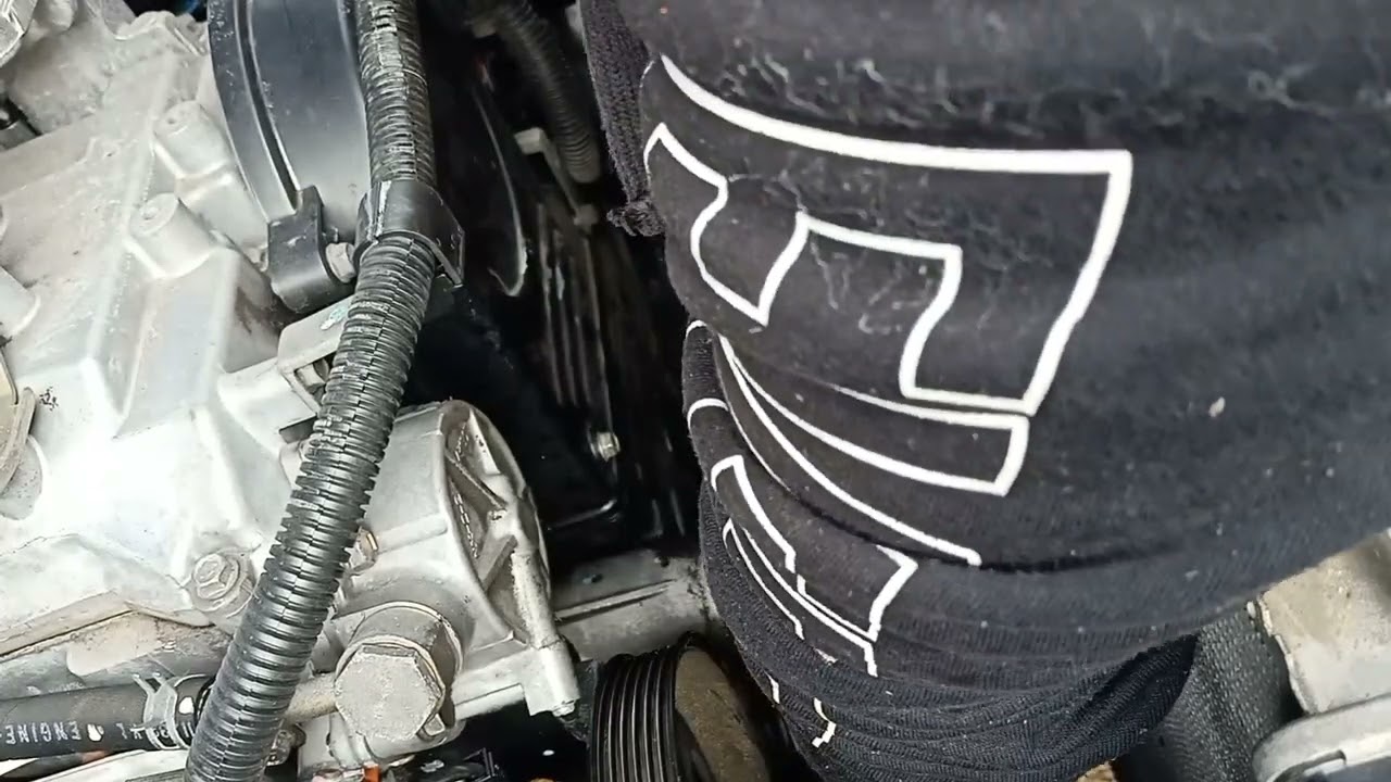 how to replace timing belt on Mitsubishi Triton