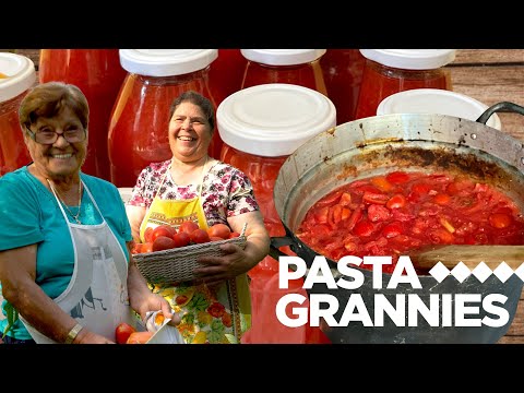 How to make Italian tomato salsa! | Pasta Grannies