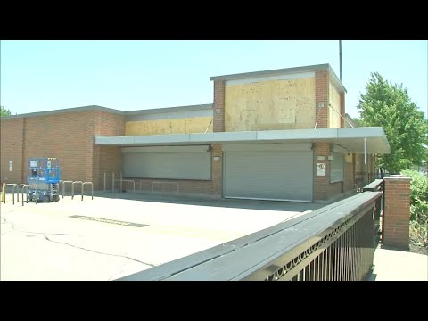 Aldi abruptly closes Chicago grocery store, partly due to crime | ABC7 Chicago