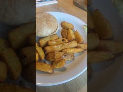 Family dinner out: kids eat free tonight at the udder farm shop #farmshop