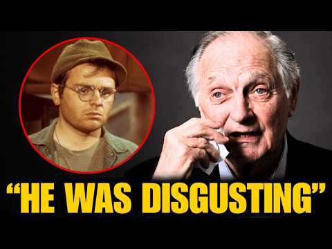 He Utterly Hated Gary Burghoff, Now We Know The Reason Why
