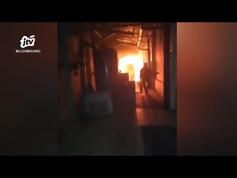 Kompresor Milik Pabrik Masker di Jombang Meledak Hingga Terbakar