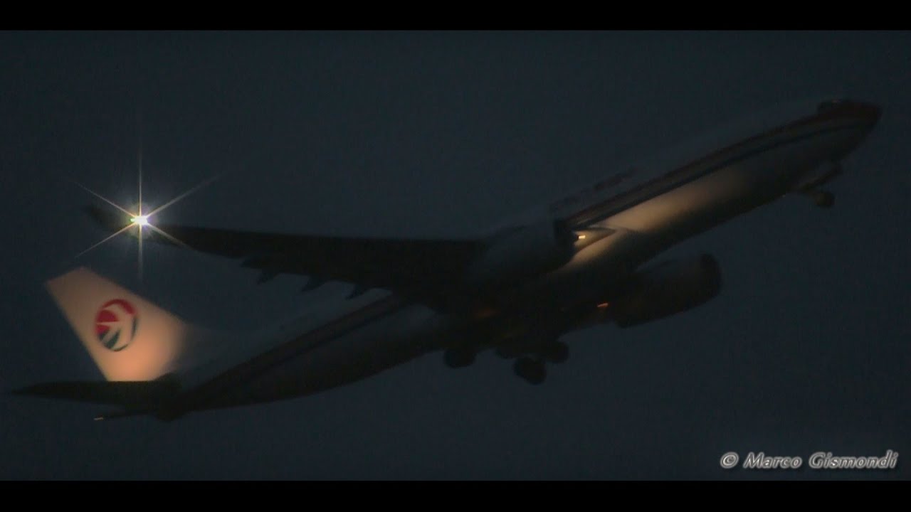 Strobe/ Beacon lights A400, A330, 787, 747 - Aircraft & Systems ...