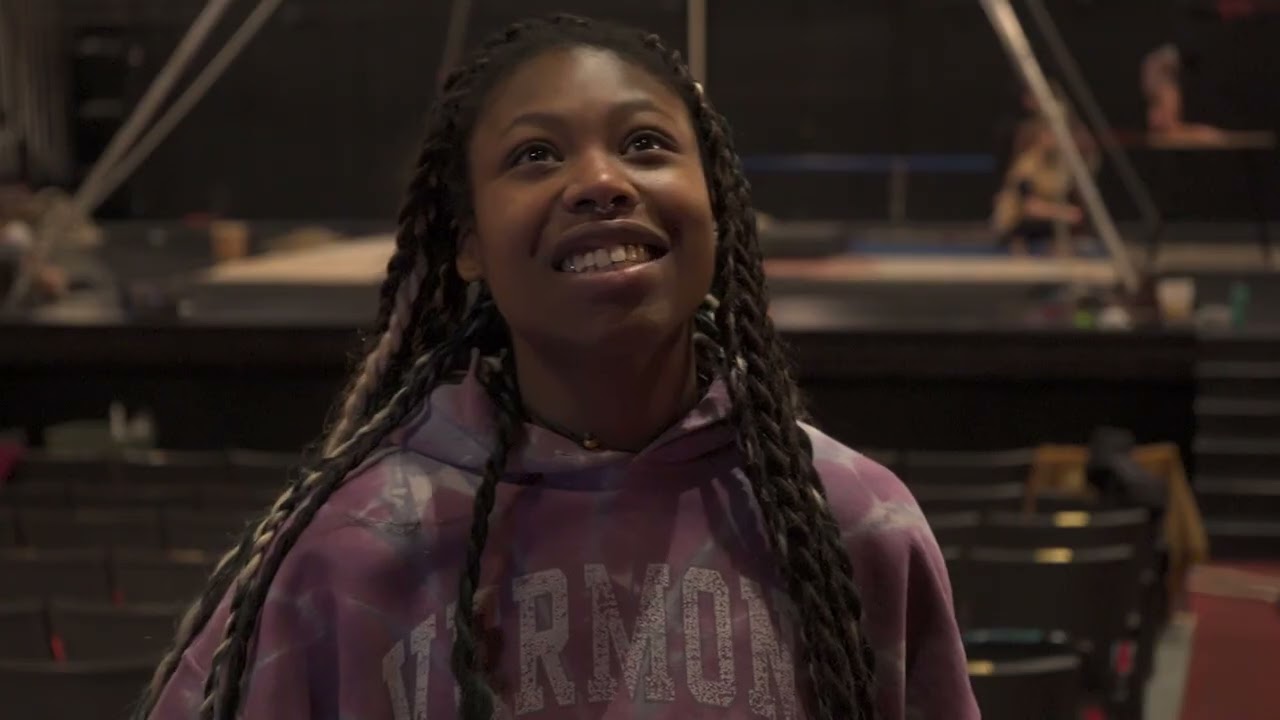 Cirque Us Spotlight - Julia Baccellieri