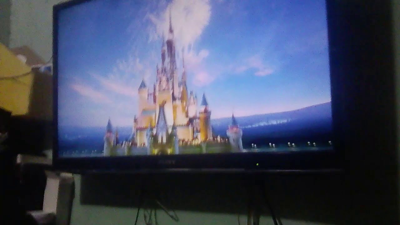Disney dumbo 2019 opening title
