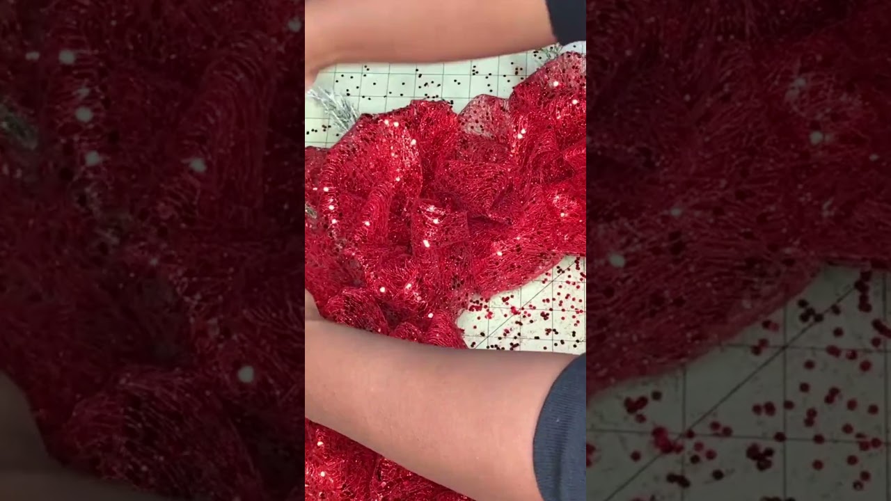 Valentine's Day Heart Wreath DIY / Valentine Tutorial