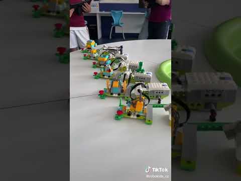 Our school club #legorobotics #2022kikinikicha